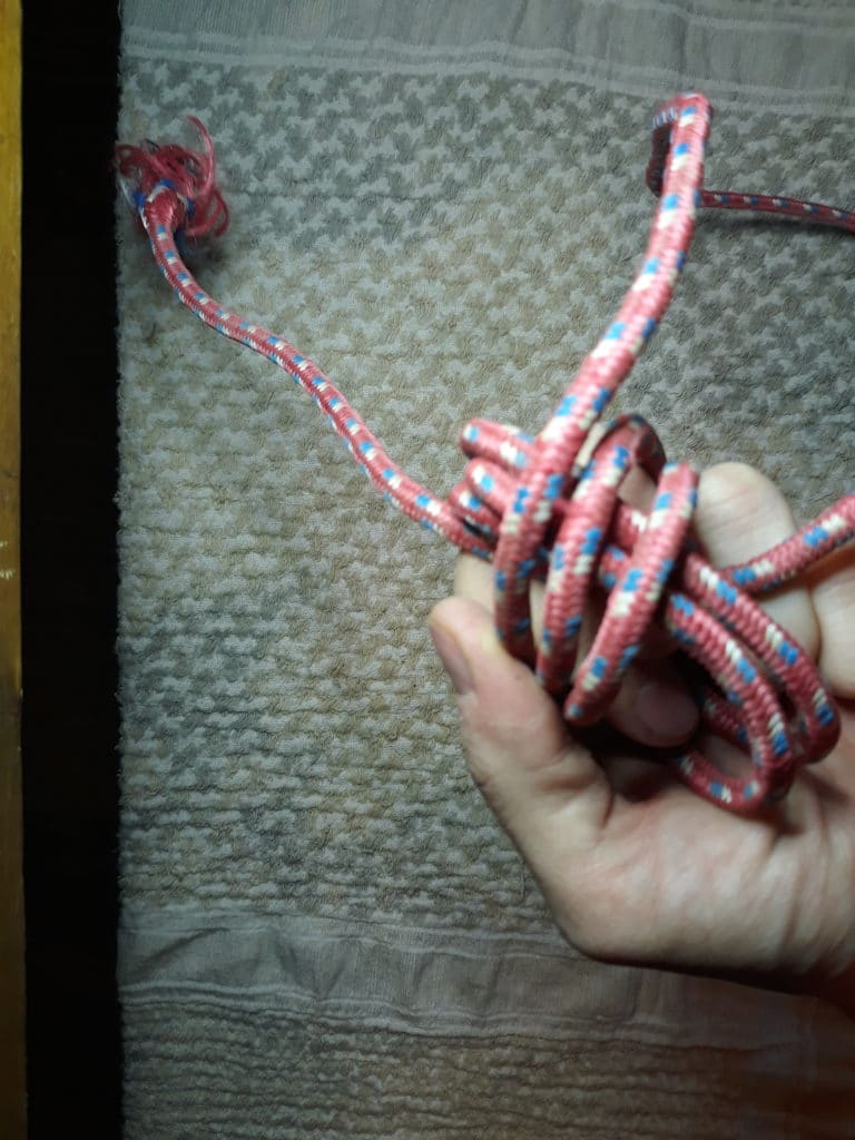 How to Tie A Monkey Fist Knot for Survival - Backdoor Survival